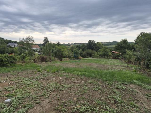 Mladenovac, Mladenovac selo, plac, 10 ari