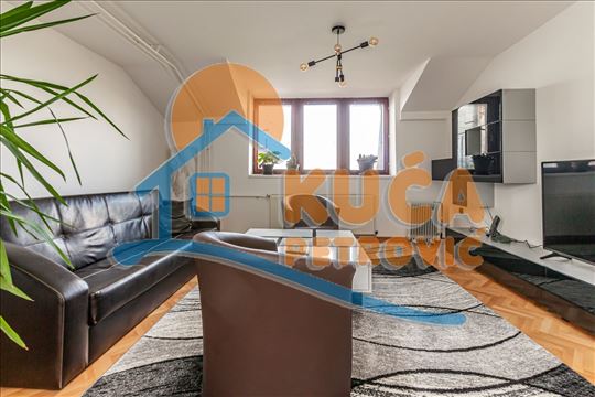 Izdaje se lux stan 62m2 iza Zone 3!