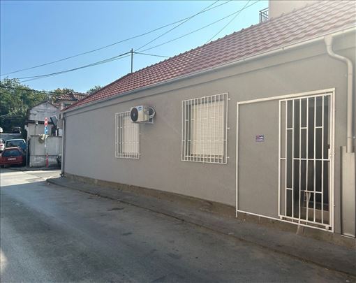 Kompletno renovirana 3.5 kuća, 72 m, 2 kod Aviv Pa