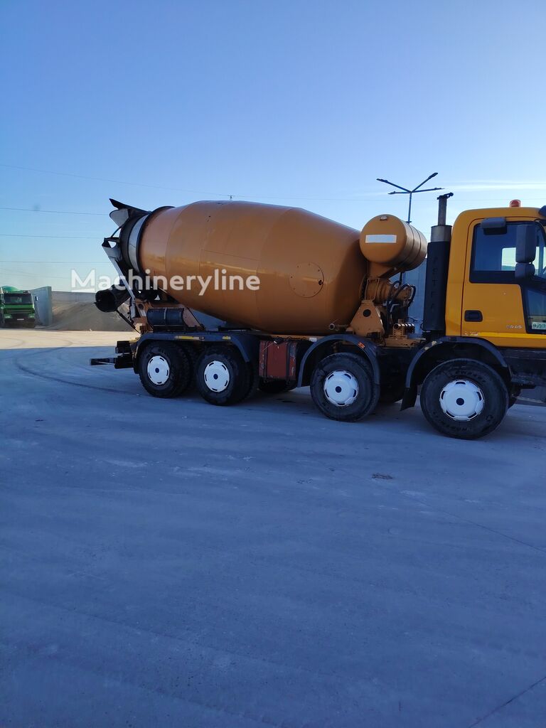 Cifa na šasiji Astra kamion s mešalicom za beton