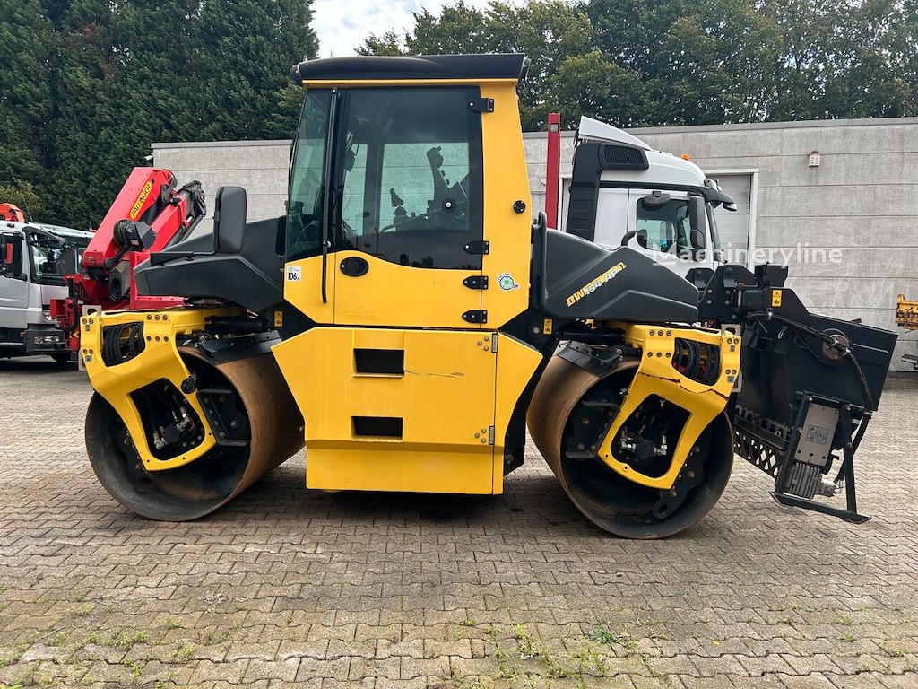 BOMAG Walze BW 154 AP-4v valjak za asfalt