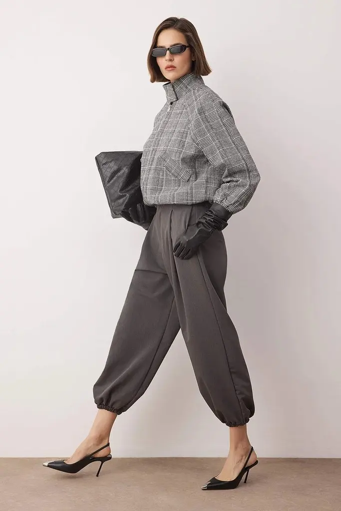 Trendyol Milla ženske pantalone Twoaw26Pl00169, siva