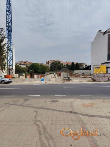 Odlicna garsonjera u izgradnji u Petrovaradinu