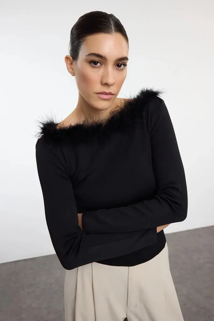Trendyol Milla ženski duks Twoaw25Kz00132, Crna-Crna