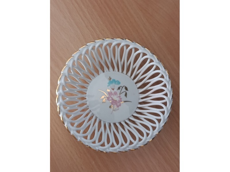 Porcelanska korpica, ručni rad Apulum