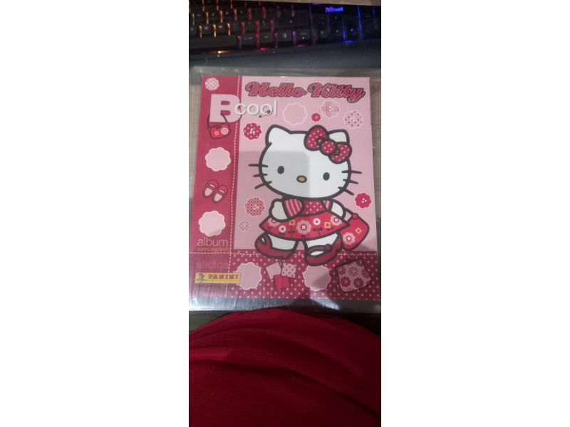 Prazan album i set sličica Hello Kitty Panini