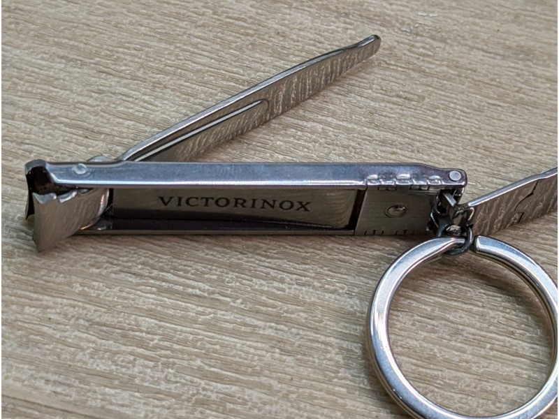VICTORINOX grickalica za nokte