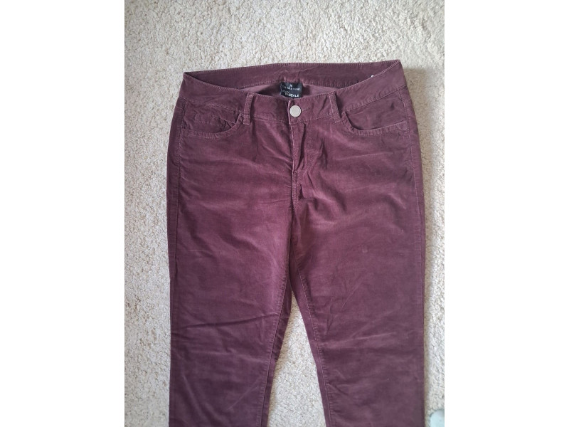 Pantalone od sitnog somota