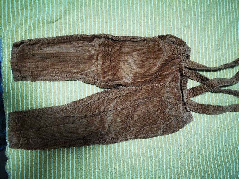 Somotne pantalone sa tregerima
