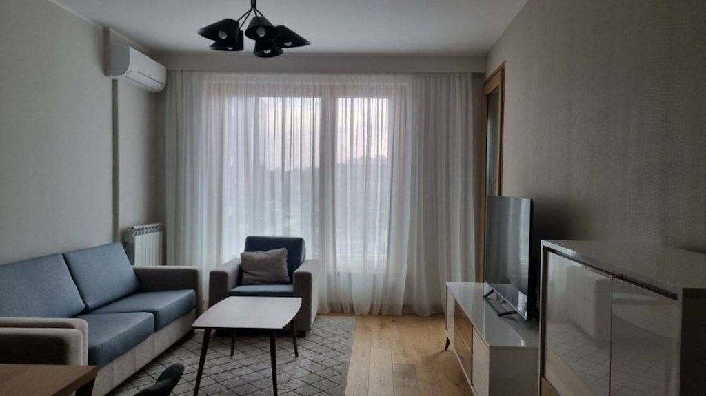 Trosoban stan, Beograd – Blok 65 | Izdavanje · 70m² · 1.400€