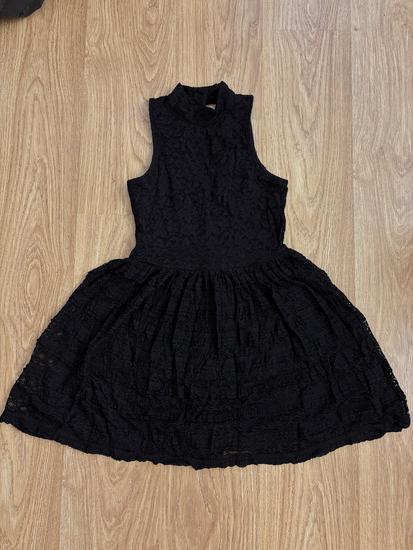 H&M DIVIDED crna čipkana haljina