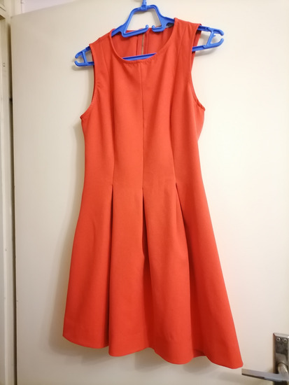 Bershka crvena mini haljinica