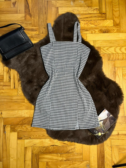 Bershka crno-bela pepito/karirana haljinica, S