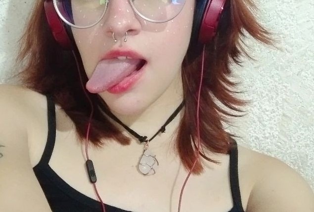 Lila, 22