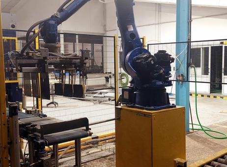 Industrial Robot Yaskawa DX 100