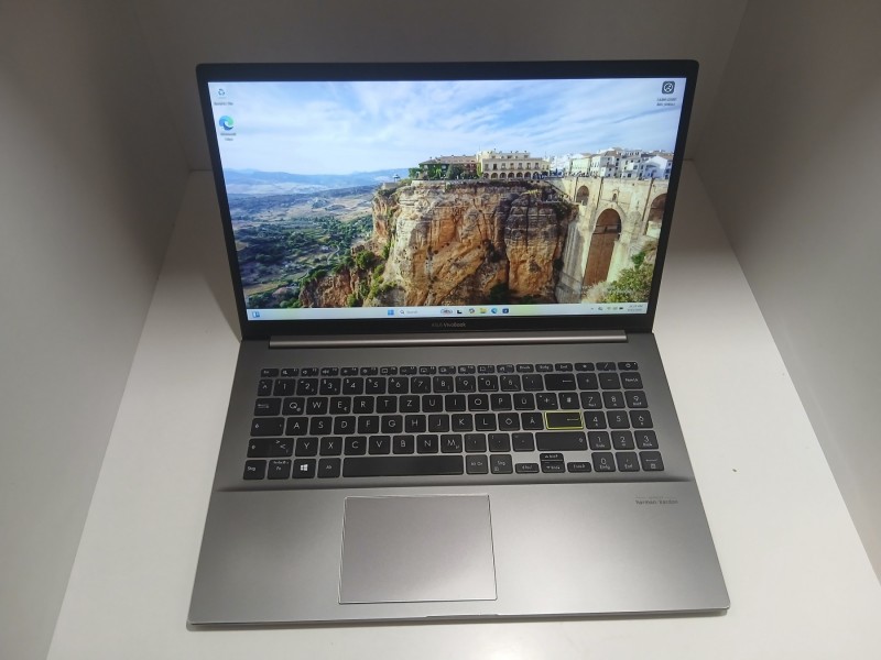 ASUS i7-1165G7,16GB,1TB SSD,MX350 2GB,15.6FHD