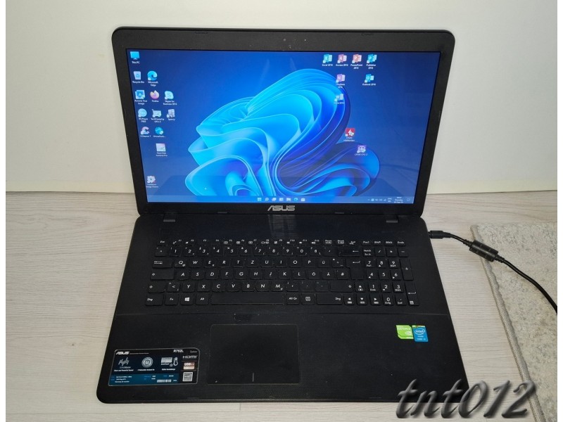 == ASUS R752 = i3-4030U = 750Gb = 4Gb = 17,3 HD+ ==