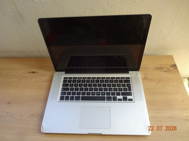 MacBook Pro i MacBook Asus, 3 laptopa po jednoj ceni