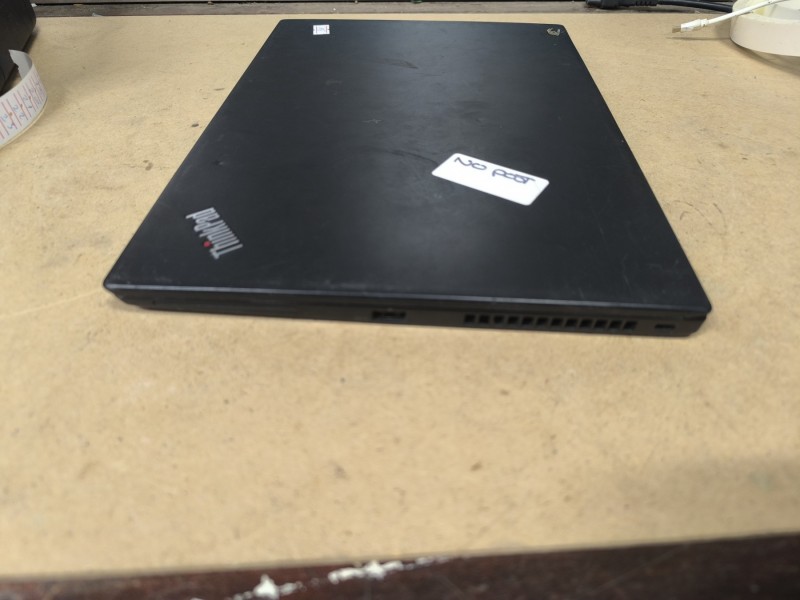 Lenovo 15 za delove