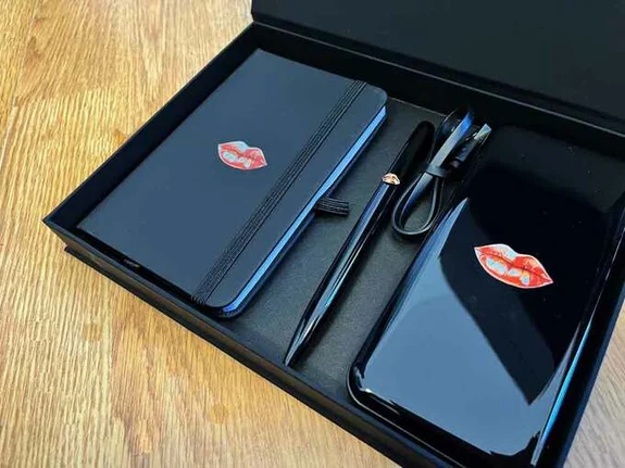 Gift set Usne rokovnik + olovka + power bank
