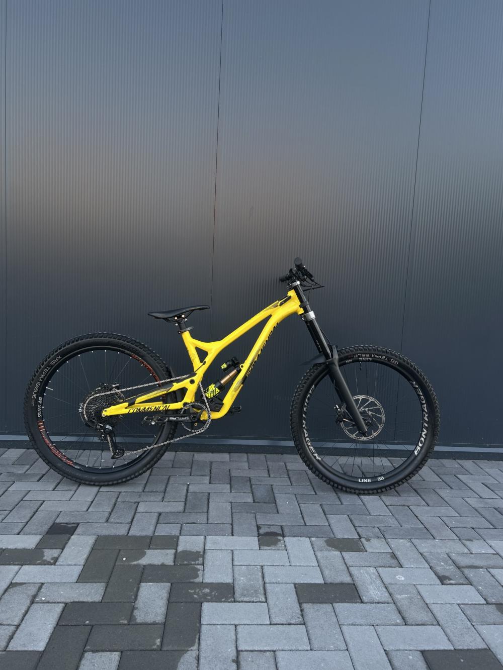 Commencal Supreme V4.2 World Cup
