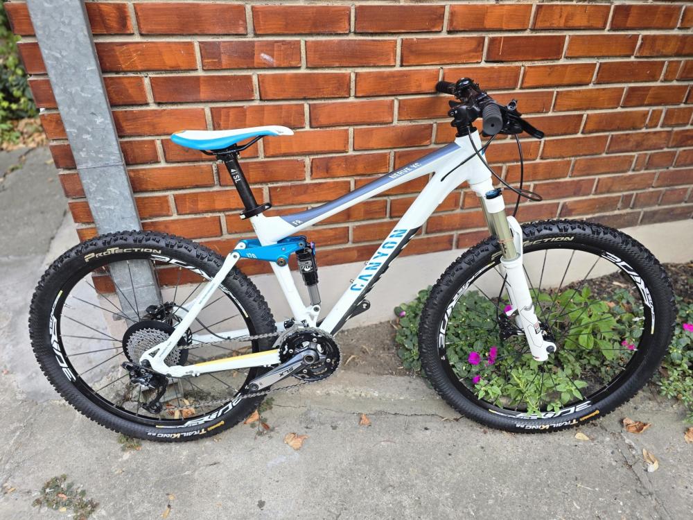 Canyon nerve TOP bike kao NOVO