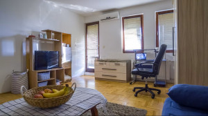 Prodajem Stan-Apartman, Borča, Beograd Grad