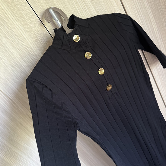 Zara midi rebrasta haljina