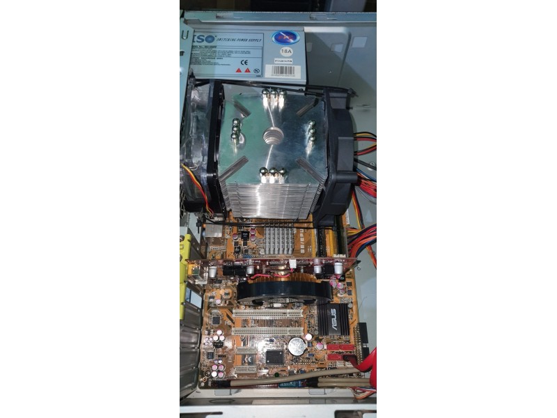 Maticna ploca Asus P5K + procesor X4 + kuler+ vga ...