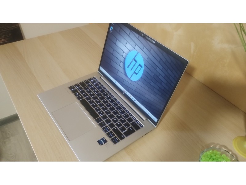 Hp 840 g10.i7-1365U 32GB DDR5.1TB SSD