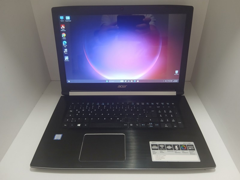 Acer Aspire 5 17.3" | i3-7020U | 8GB DDR4 | 256GB SSD