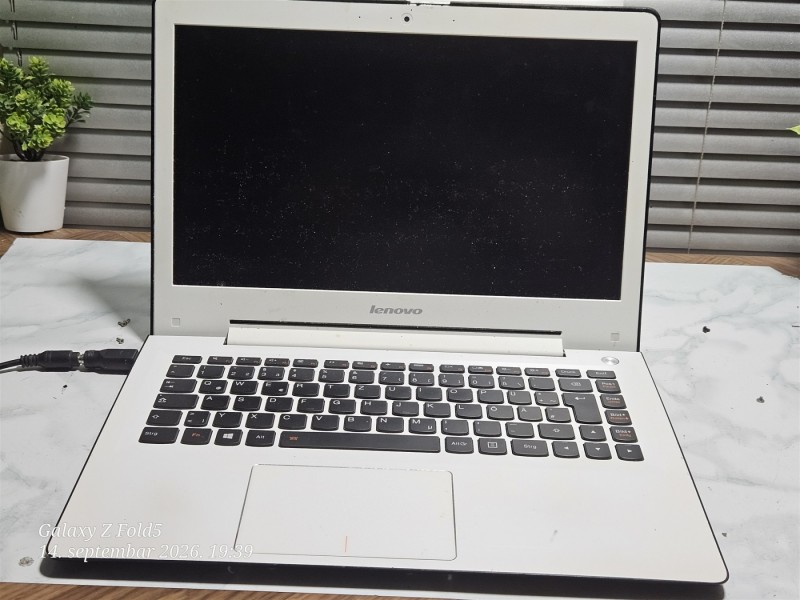 Lenovo ideaPad U30-70