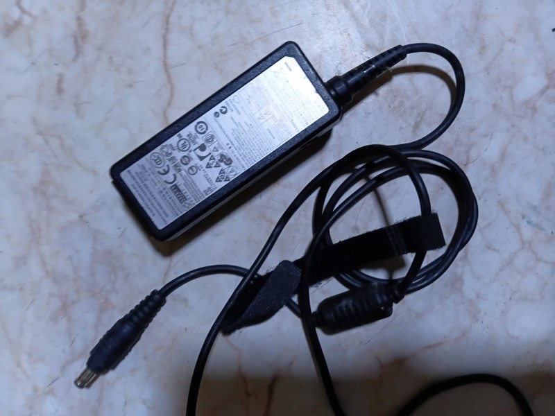 Samsung Ac Adapter 19v2.1a AD-4019S