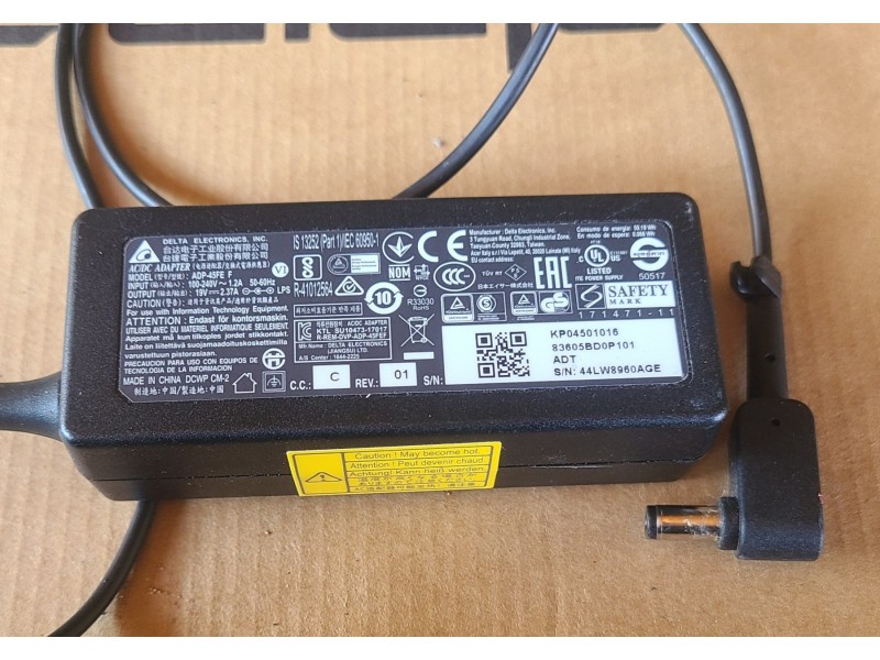 Delta 19V 2,37A
