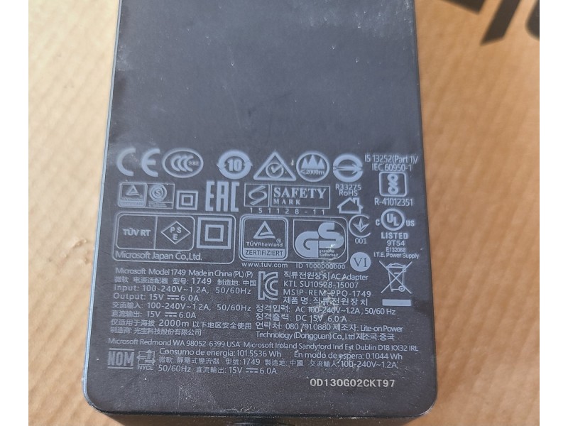 Microsoft 15V 6A