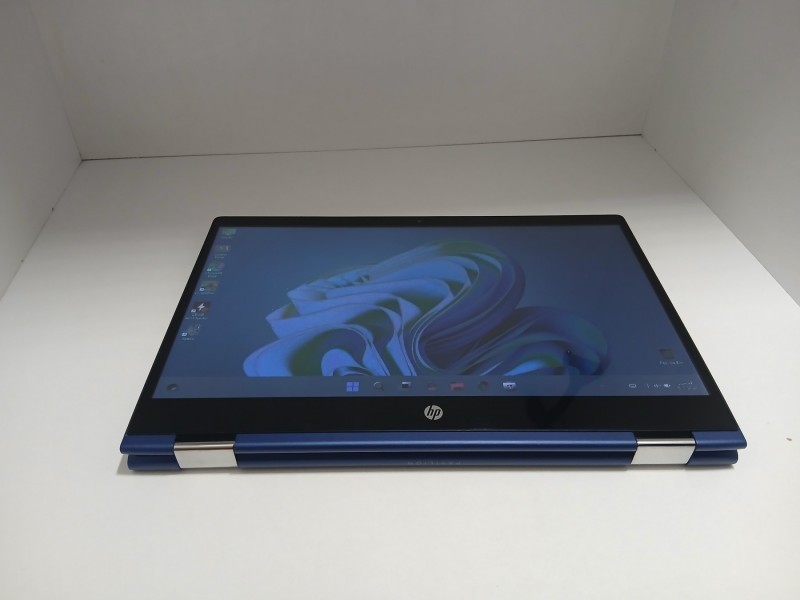HP Pavilion X360 Gold cpu, 8GB, 256SSD, Touchscreen