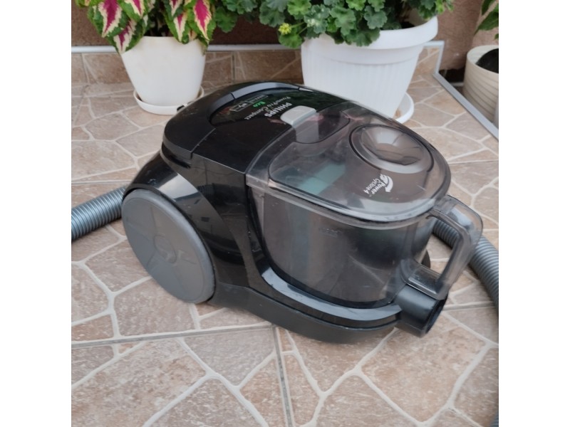Philips usisivac odlican