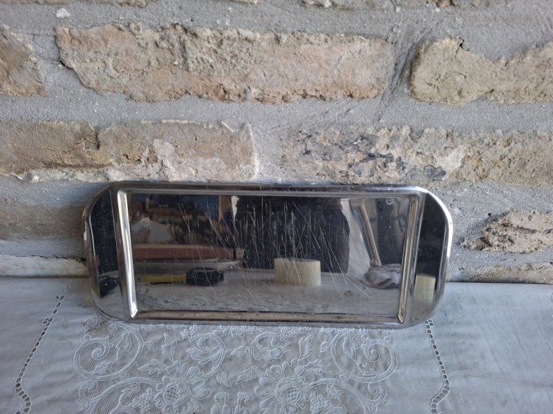 Metalni posluzavnik***