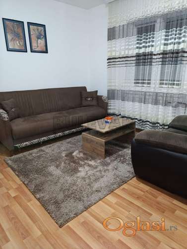 Izdaje se kuća u blizini Apelacionog suda, 55m2