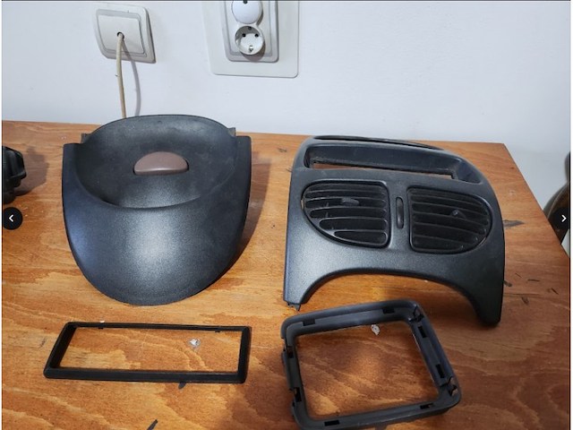 Razne plastike za Peugeot 206