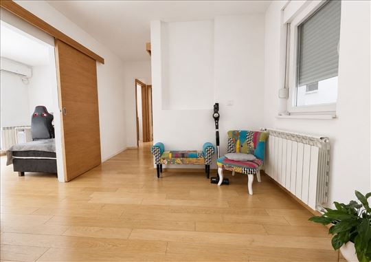 Zemunske kapije - 68m2 - Garažno mesto