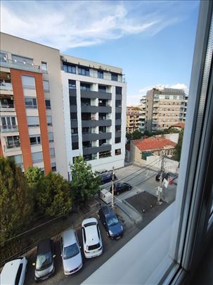 Prodaje se, na Vračaru, odličan 3.0 uknjižen, 68m2