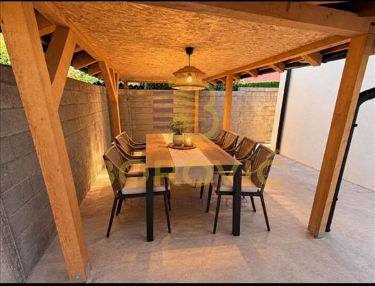 Trošarina, 100m2, namešten