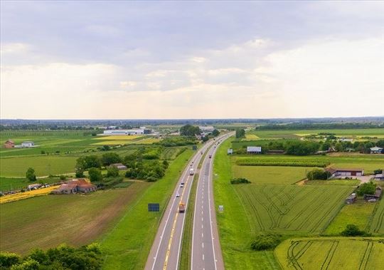 Dobanovci plac uz Auto put Industrijska zona