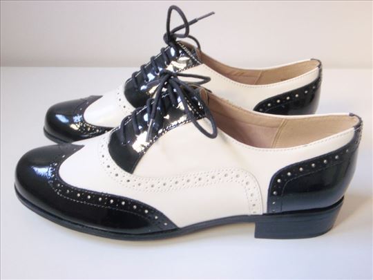ženske kožne cipele Clarks 38,5 NOVO