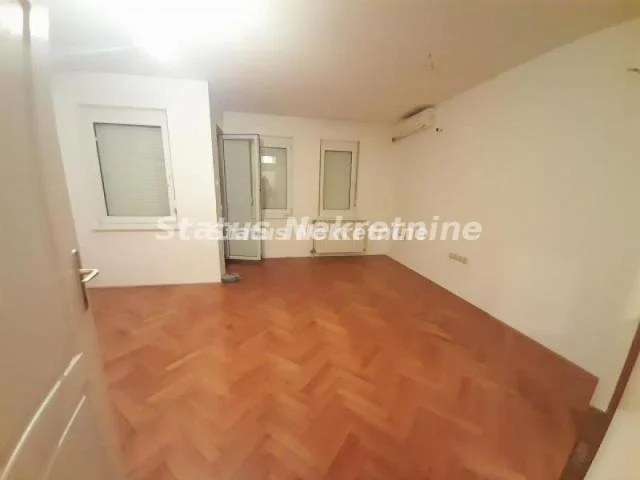 Jednosoban stan, 33 m², Bulevar Oslobođenja, Novi Sad