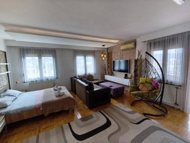 Apartman sa parkingom - 45m2 - Čair