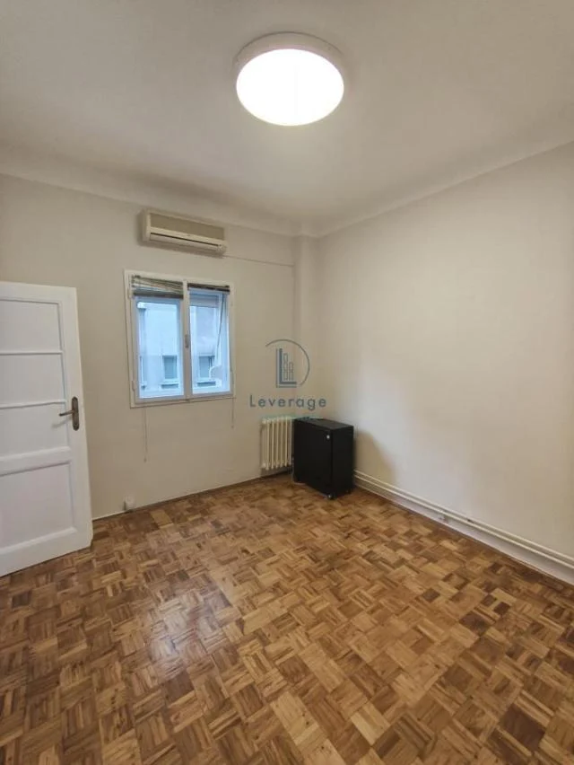 Kneza Miiloša, Vojvode Milenka, 25 m2