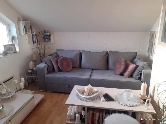 ZEMUN ZEMUN POLJE 60m2 , (T) ,128000e