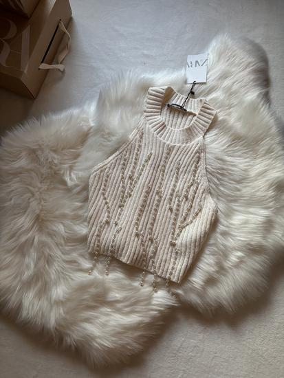 Zara nov top sa biserima